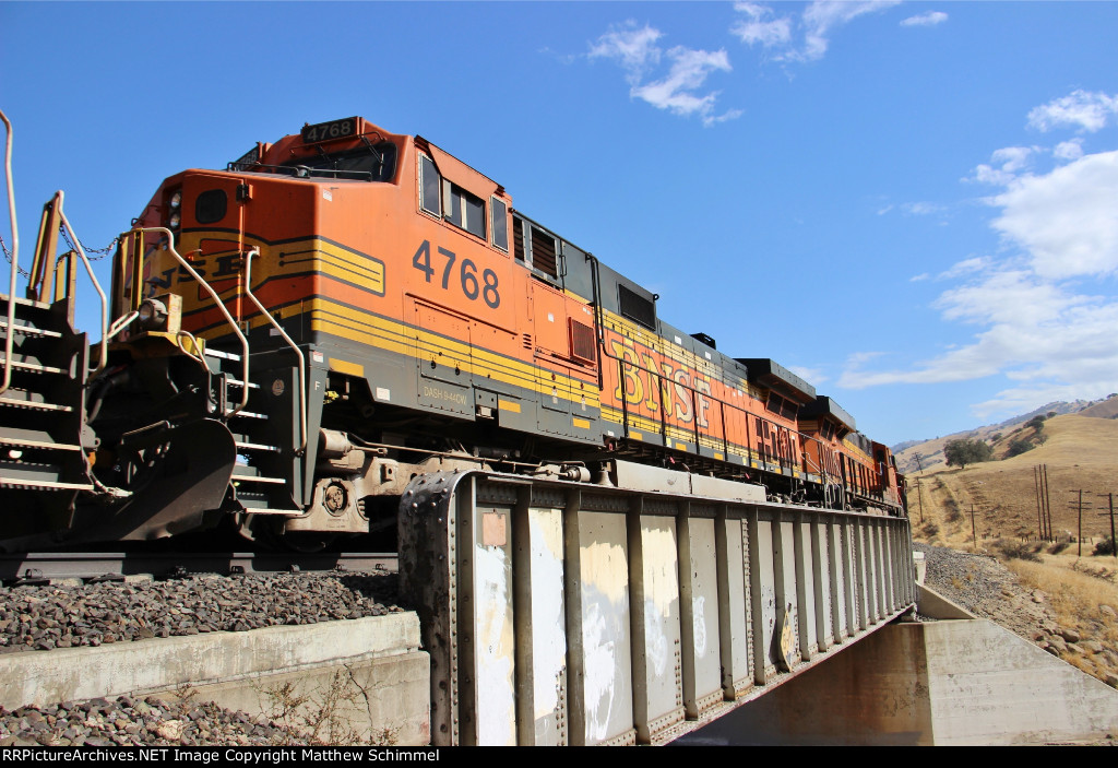 BNSF 4768